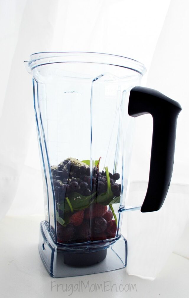 Purple Detox Smoothie - Frugal Mom Eh!