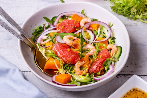 Grapefruit & Shrimp Salad - Frugal Mom Eh!