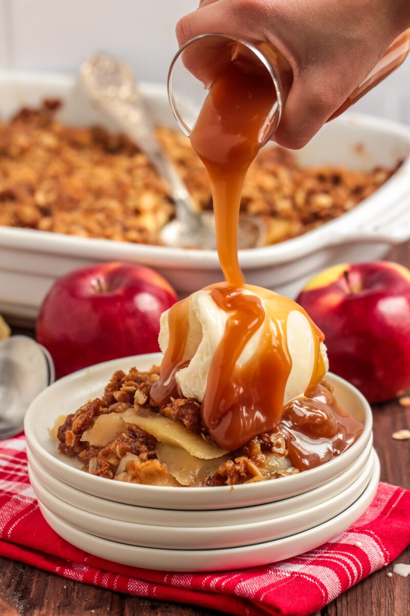 Old Fashioned Apple Crisp Recipe - Frugal Mom Eh!
