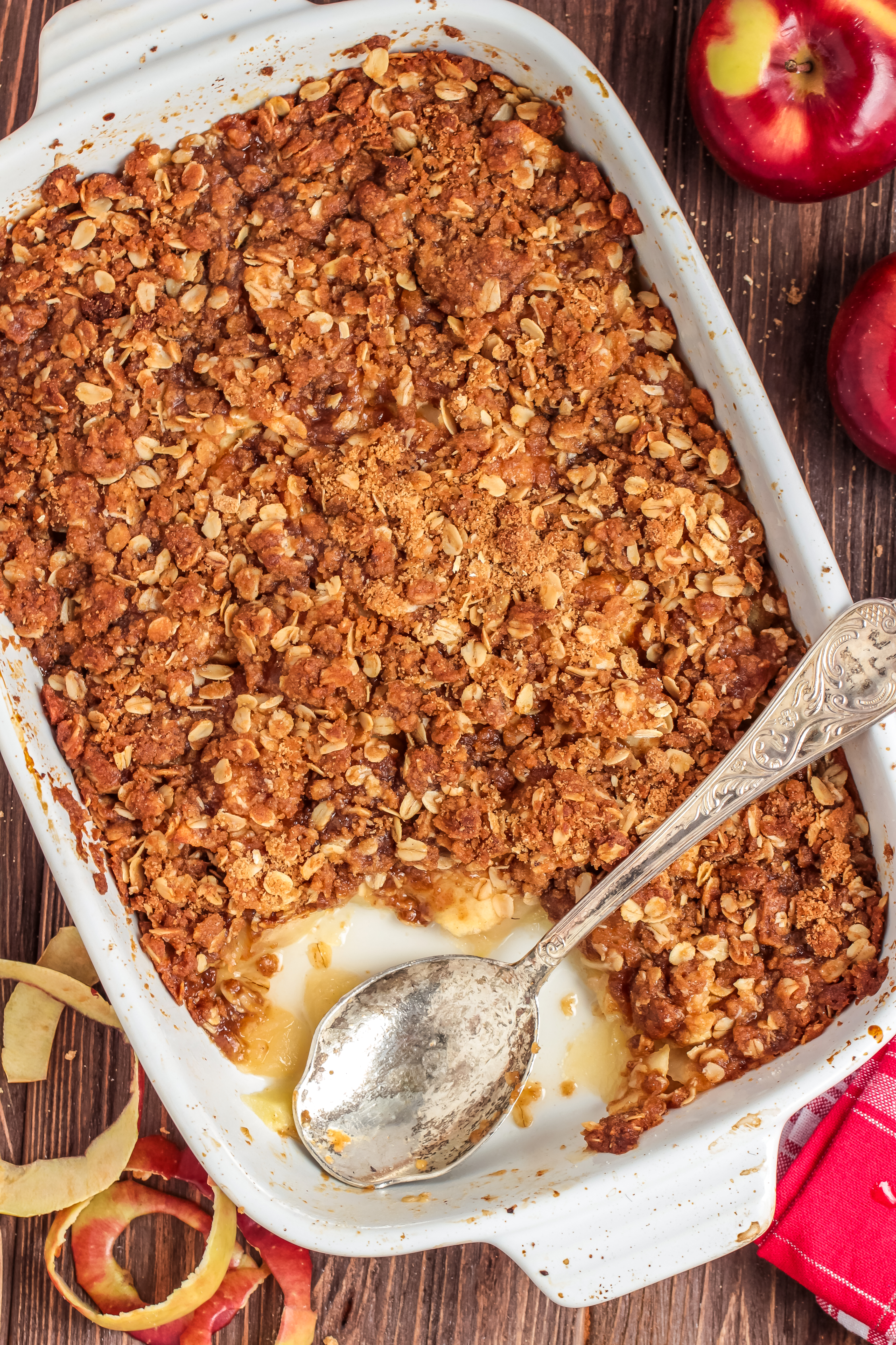 Old Fashioned Apple Crisp Recipe - Frugal Mom Eh!