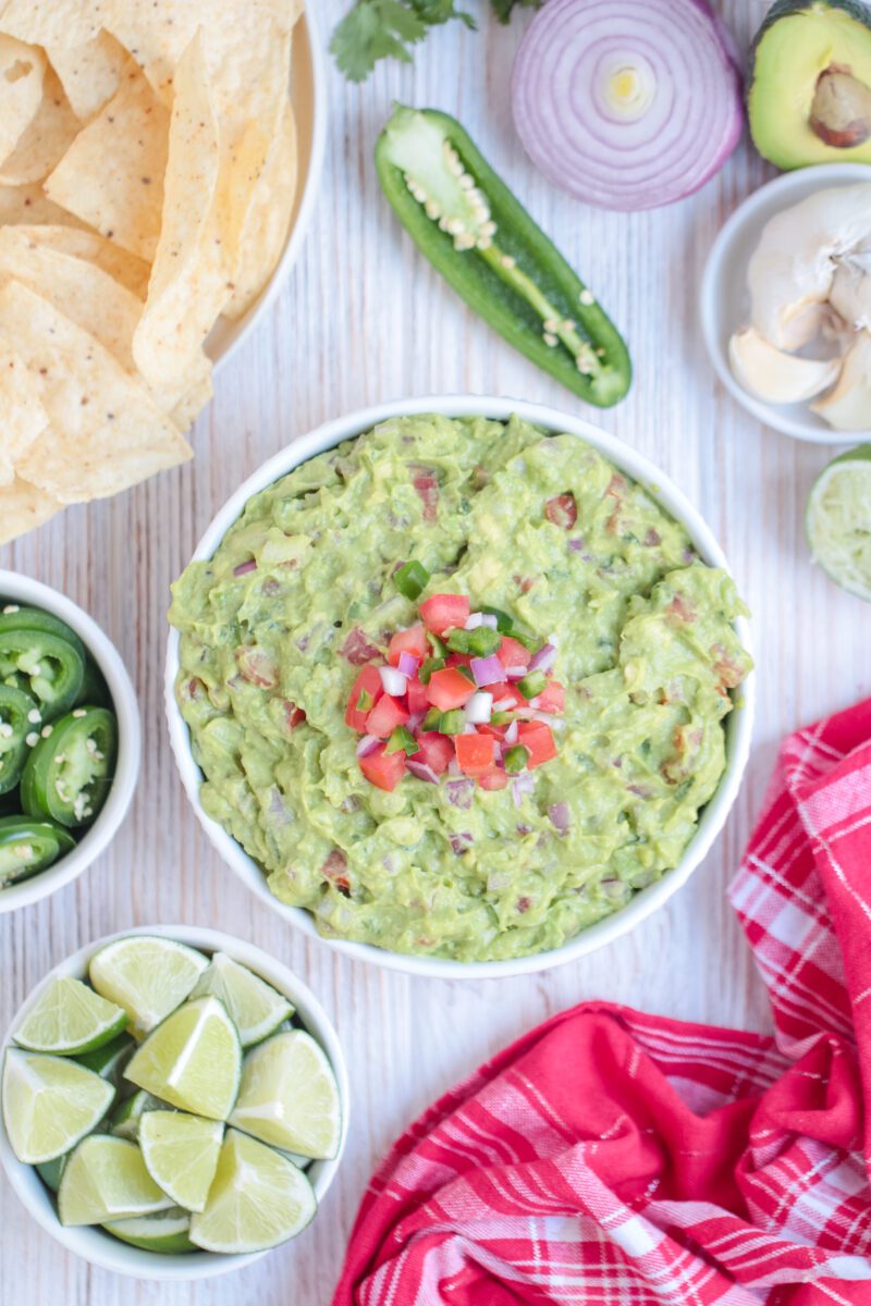 Chunky Guacamole Recipe - Frugal Mom Eh!