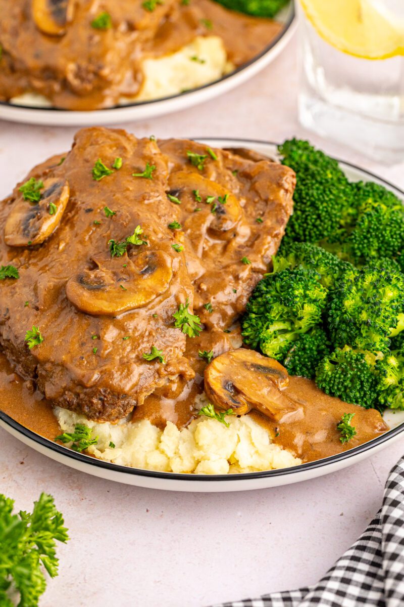 Slow Cooker Cube Steak - Frugal Mom Eh!